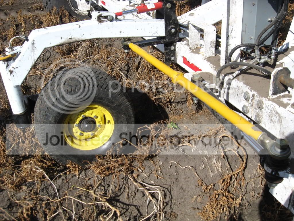 2008 Potato harvest pics with 6 row gallenberg | Page 2 | The Combine Forum